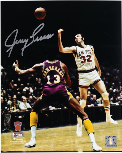 Jerry Lucas New York Knicks Signed 8" x 10" Passing vs. Los Angeles ...