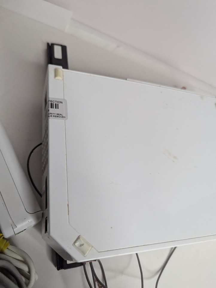 Nintendo Wii Console RVL-001 Backwards Compatible System Bundle 4 Games ...