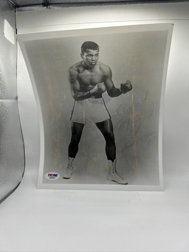 PSA/DNA Authentic Muhammad Ali Autographed 8”x”10 Faint signature See ...