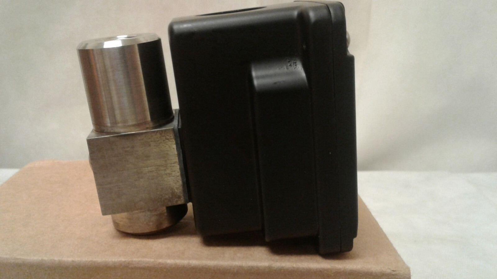 SETRA MODEL 230 PRESSURE TRANSMITTER 24VDC / 4-20MA - 2301100PD2F11B No ...