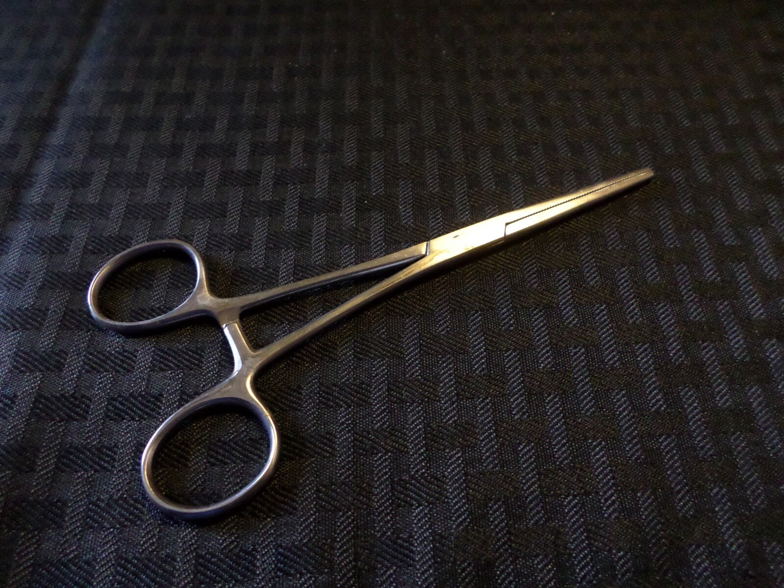 Laboratory 6 1/4” Locking Stainless Steel Forcep w/ Tapered 3-5mm ...