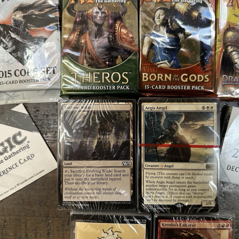 Magic the Gathering 2015 Core Set Deck Builder's Toolkit Deck Gaming ...