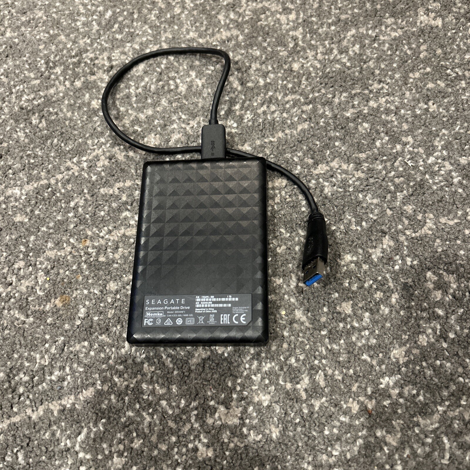 Seagate Expansion Portable 1TB USB 3.0 Hard Drive With Cable - SRD0NF1 ...