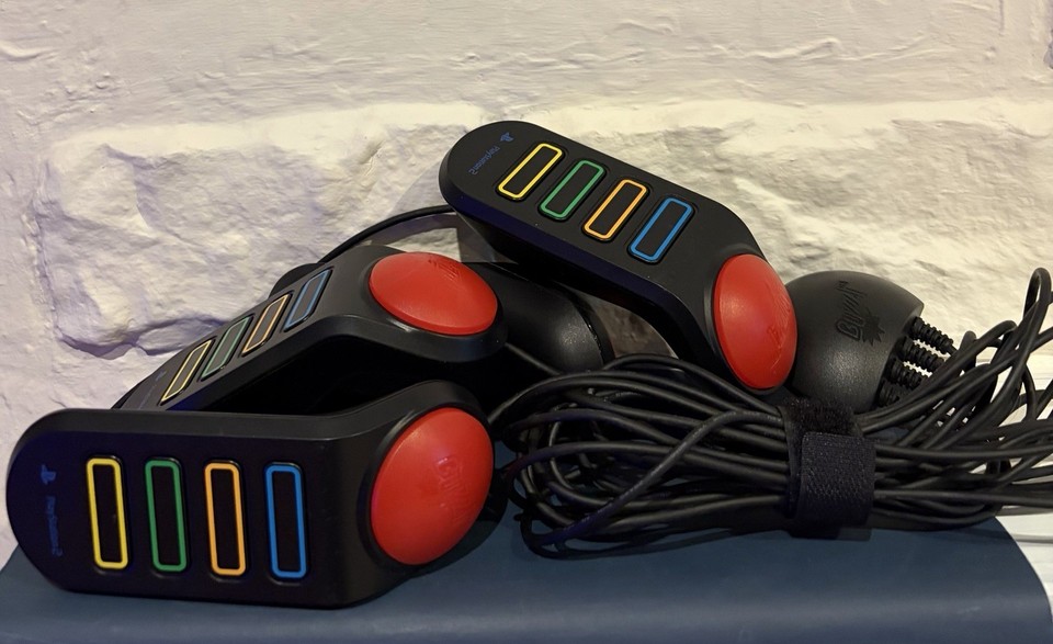 Buzz Music Quiz and Buzz The Big Quiz Sony PlayStation 2 with Buzzers ...