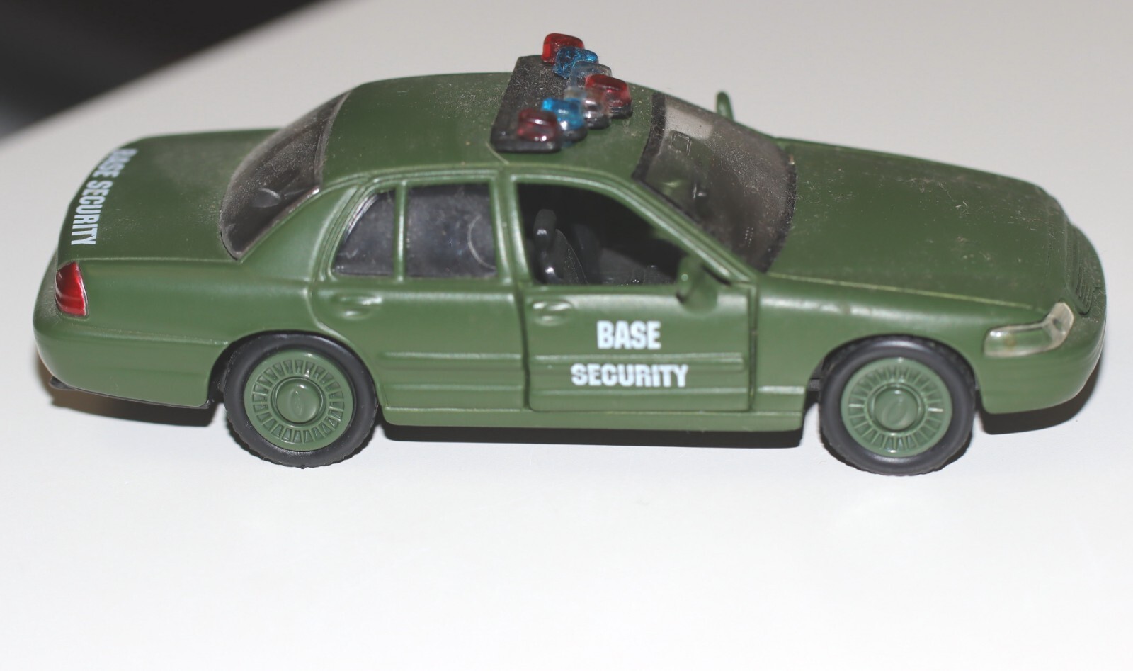 Maisto G.I. Joe Series 1:44 Scale Ford Interceptor Police Car BASE ...