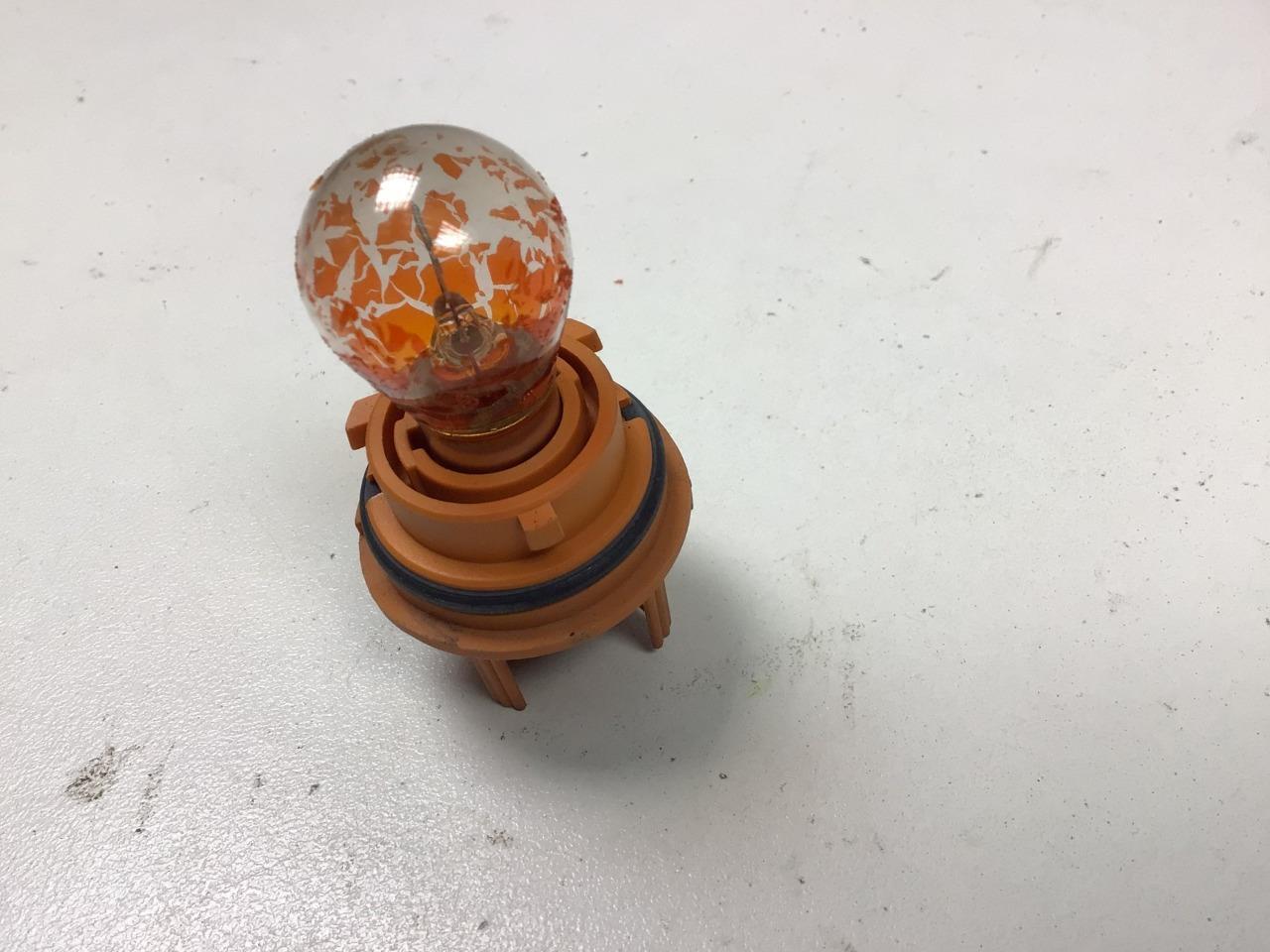 Ford Territory SX-SY TX TS Ghia headlight indicator globe holder | eBay Australia