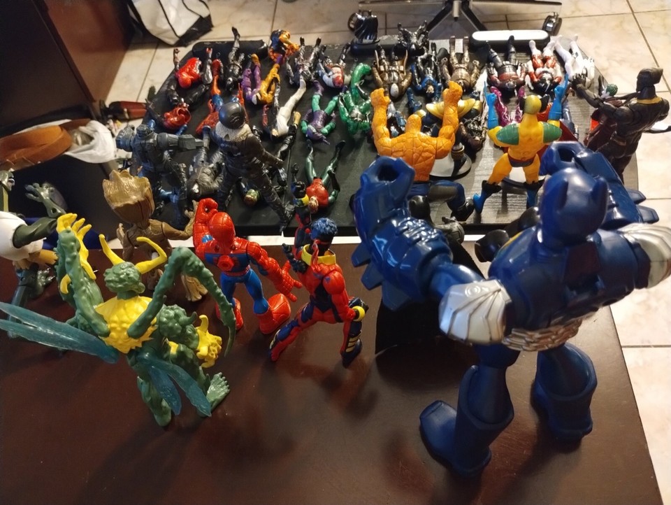 Marvel & DC Comics Action Figures Lot Many Great Pieces And A Few ...