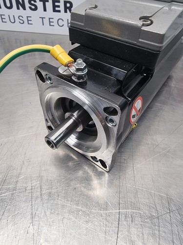 Schneider Elau VIA0702D01A0000 Servo Motor c/w ILM62-iSH-DIO8 I/O ...