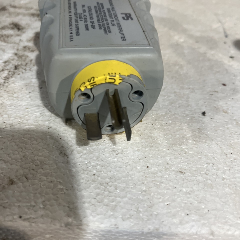 Pass Seymour GFCI PLUG Extension CORD ADAPTOR GROUND FAULT INTERRUPTER ...