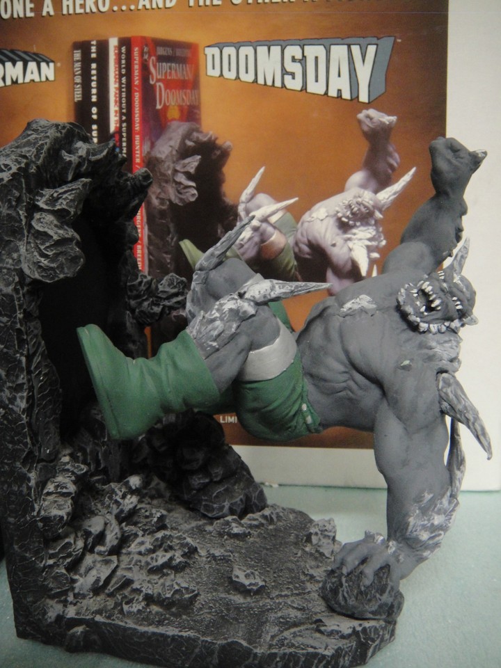 DC COMICS SUPERMAN vs DOOMSDAY BOOKENDS/STATUE 1996 FACTORY NEW!! RARE ...