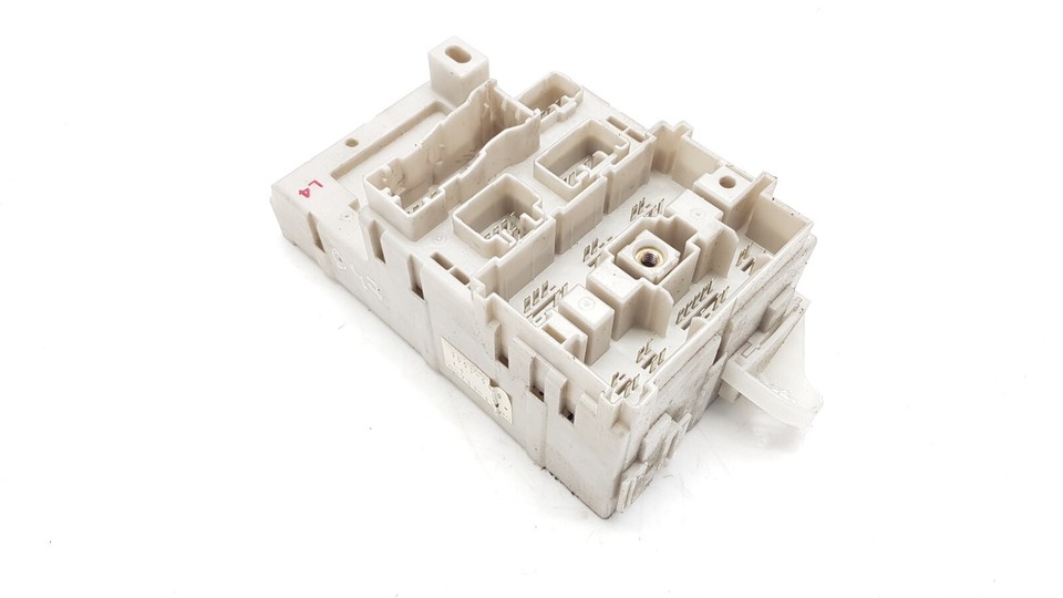 TOYOTA RAV4 2004 2.0 D4D FUSE BOX CONTROL UNIT MODULE 3D01-0409 82733 ...