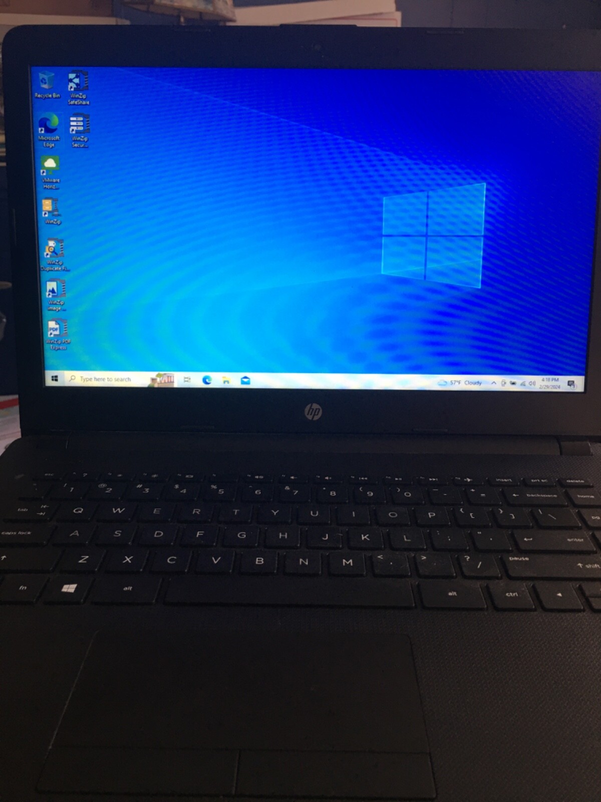 HP 14-bw012nr Windows 10 AMD E2-9000e 1.5ghz 4gb RAM 32gb SSD 14" Ship ...
