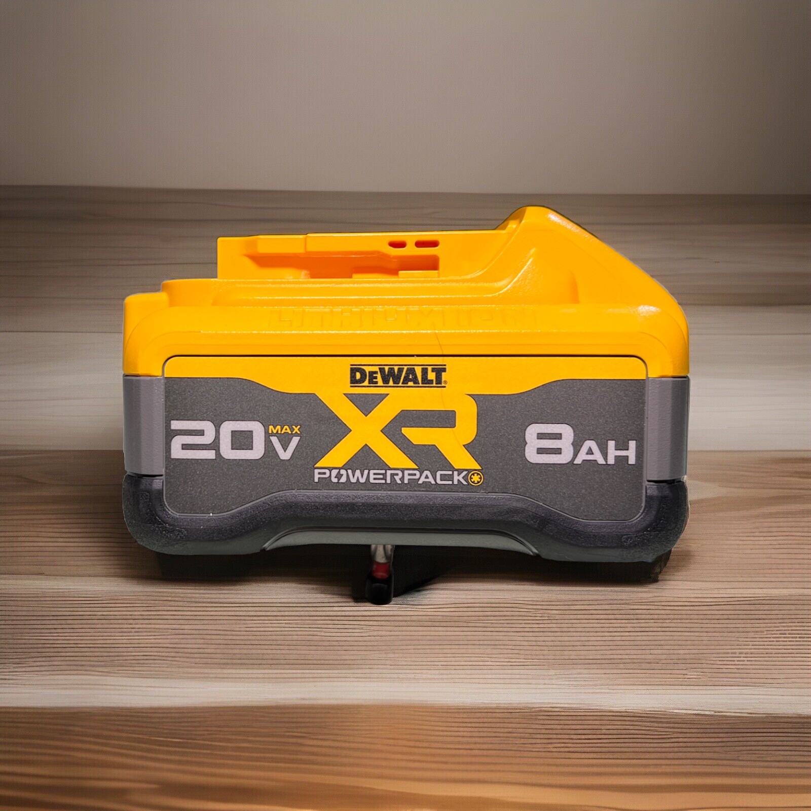 DeWalt 20V MAX* XR DCB2108 POWERPACK™ 8 AH BATTERY | eBay