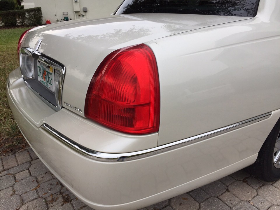 2003-2011 Lincoln Town Car Set of 2 RH & LH Chrome Trims Only For Rear ...