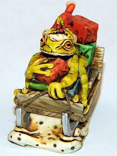 Harmony Kingdom Artst Neil Eyre Eyredesigns Christmas sled tree frog ...
