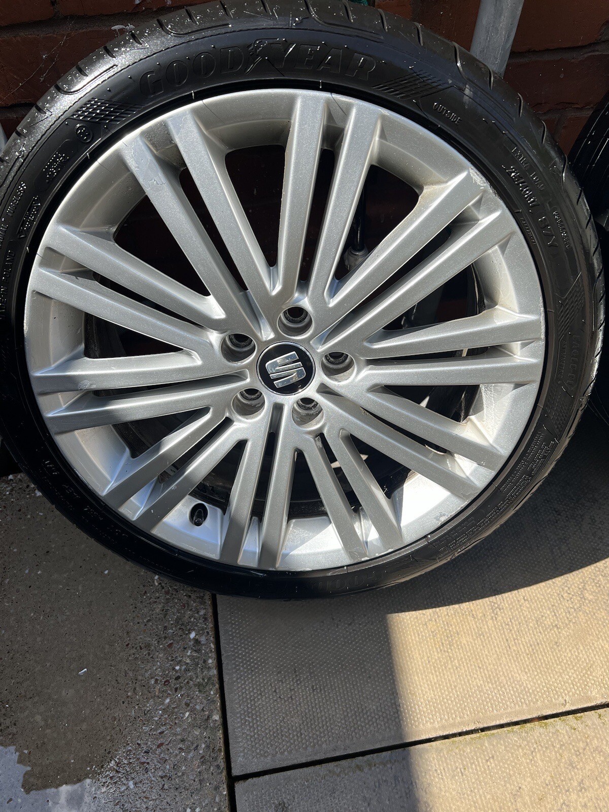 Genuine VW Polo GT Blue 17 Inch Alloy Wheels With 215/40/17 Tyres With ...