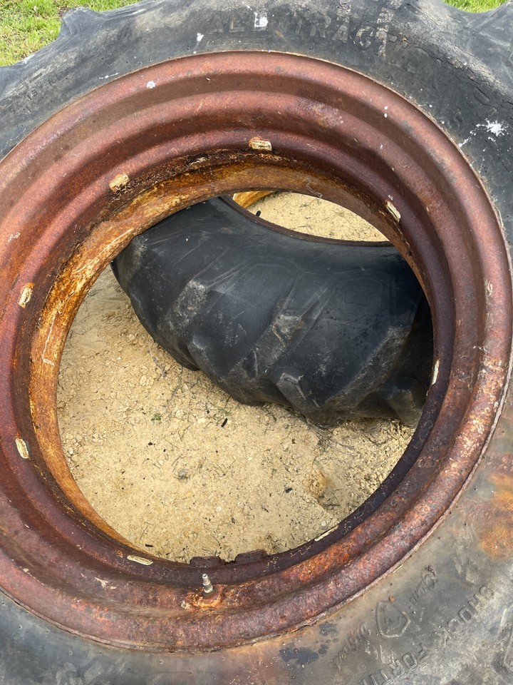 1963 Oliver 1600A Tractor 16.9-34 Rear Rims & Tires | eBay