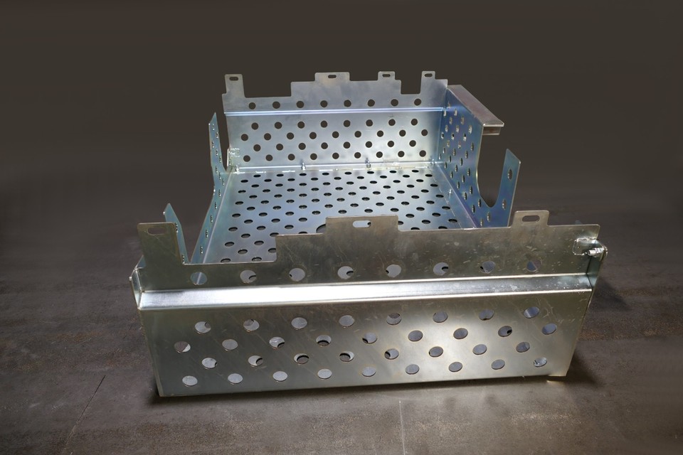 Isuzu NPR HD Chevrolet 4500 Catalytic Converter Protector Cage 2008 ...