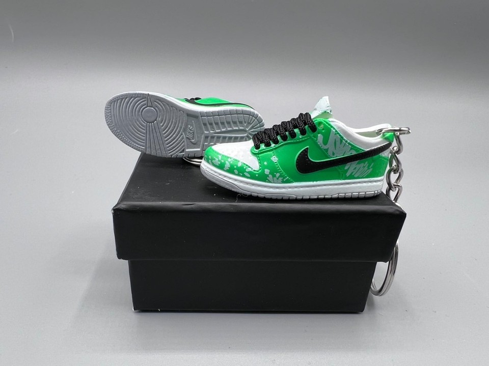 Jordan SB Dunk Keychains Collectible Mini Shoe Keyring With Display Box ...