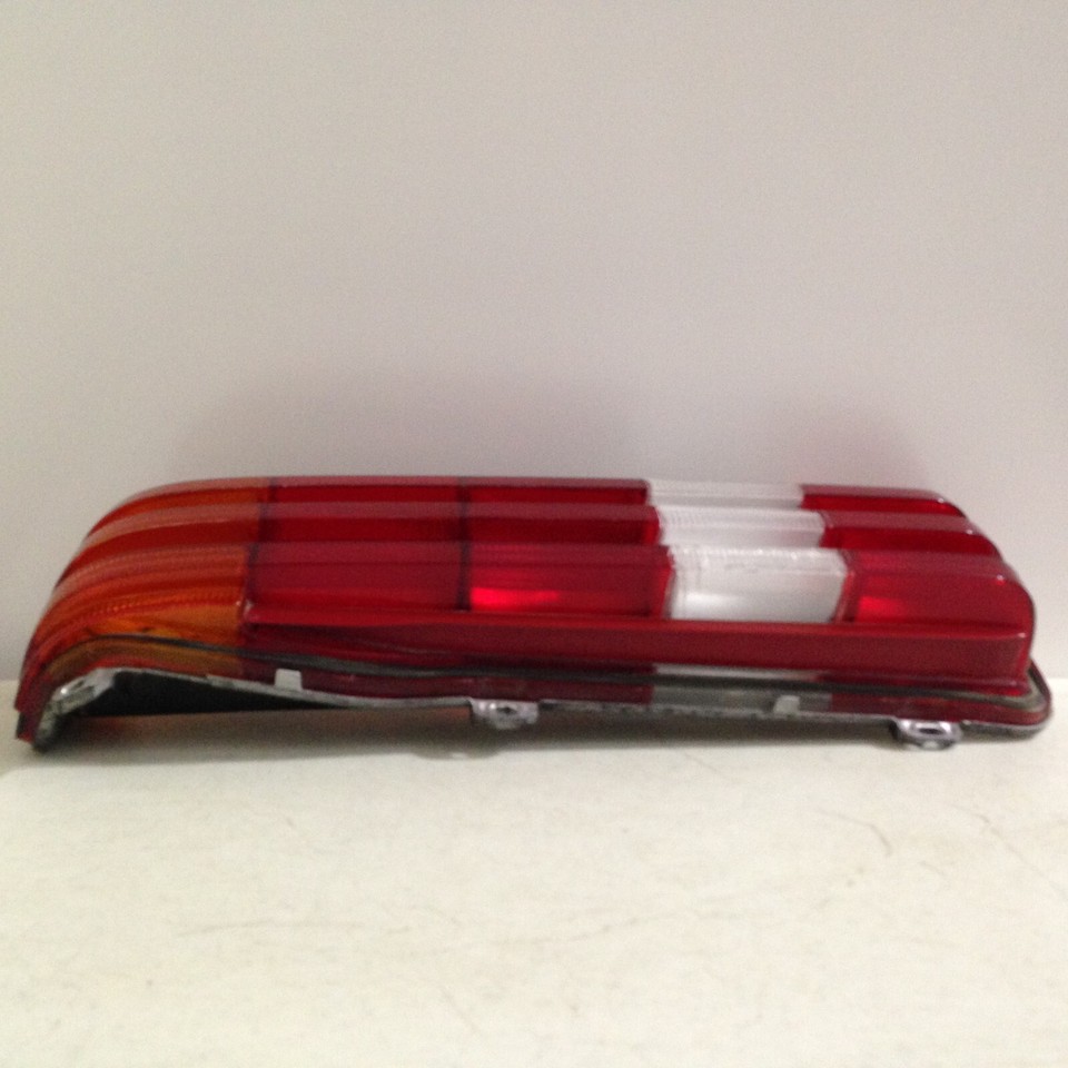1976-1985 Mercedes W123 240D 280E 280CE 300D 300CD Right PASSENGER Tail ...