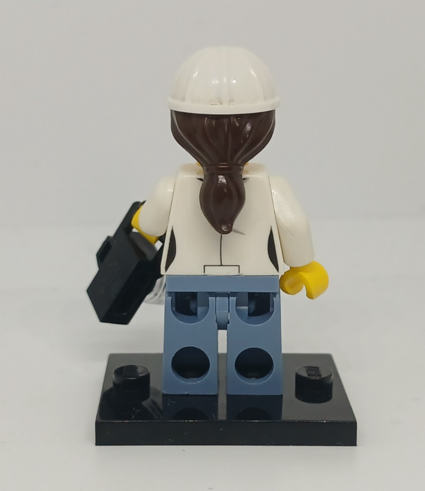 LEGO City: Female Scientist - Character Figure - Set 60125 60124 ...