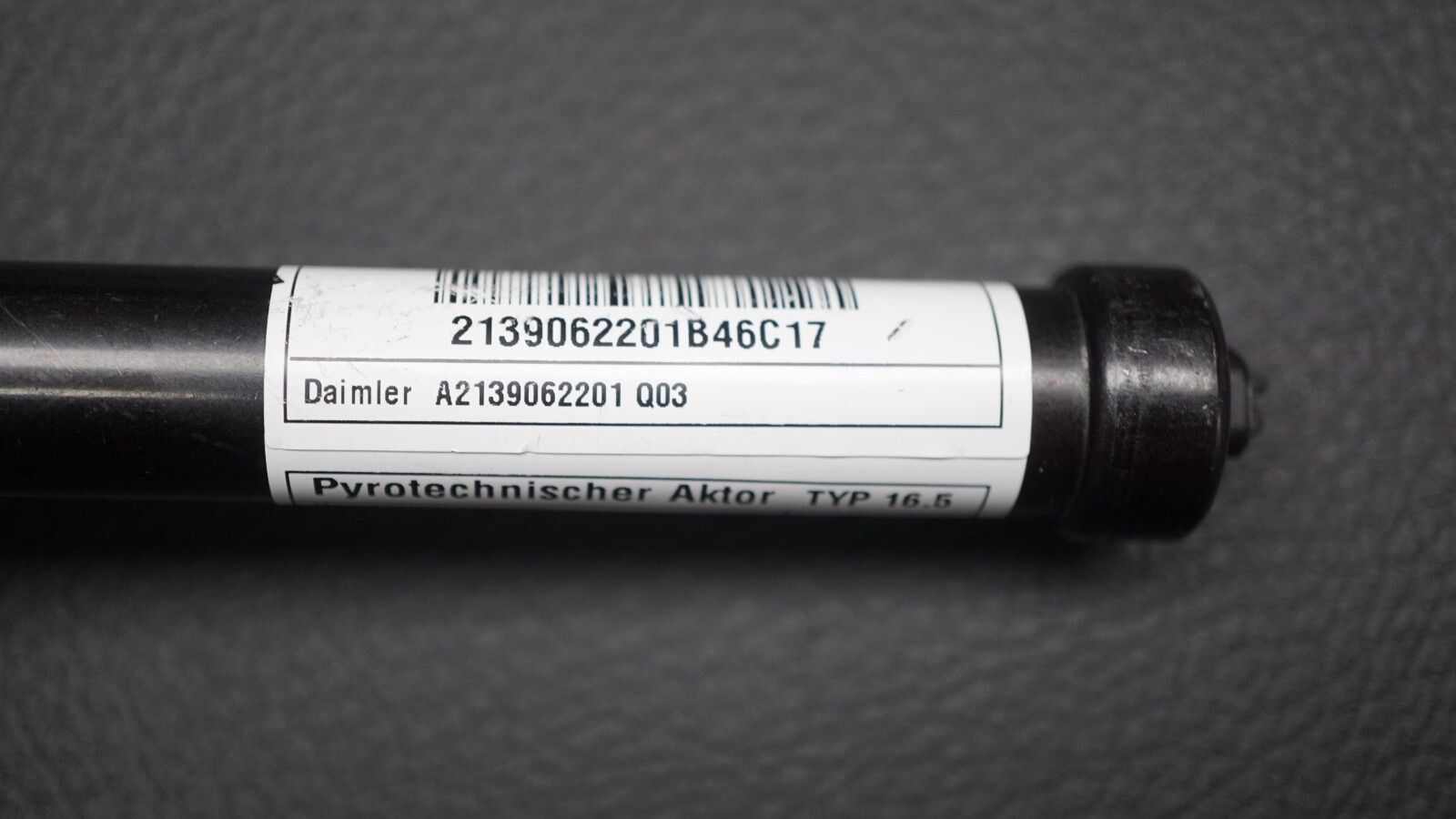 GENUINE MERCEDES BENZ W213 W238 W257 C257 BONNET HINGE ACTUATOR ...