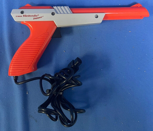 Nintendo NES Zapper Duck Hunt Light Gun Authentic NES-005 Orange | eBay