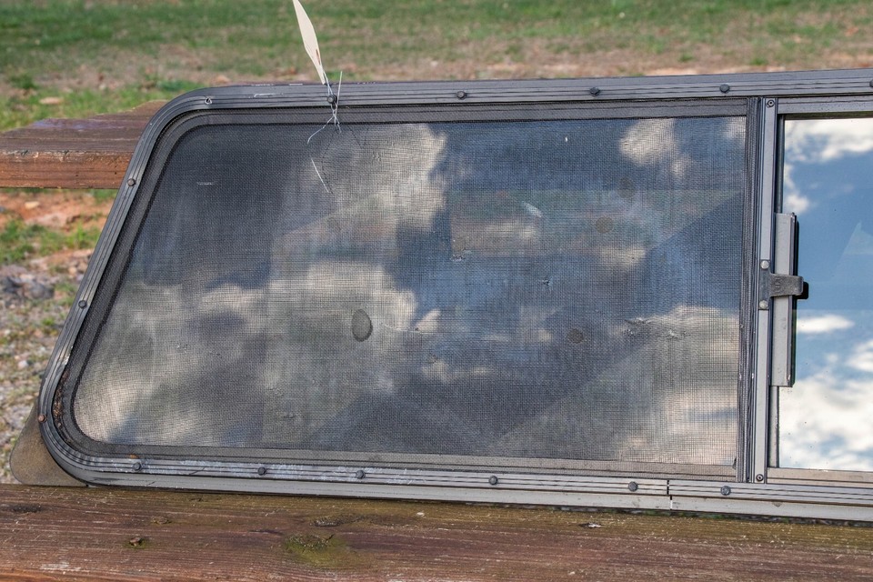 ARE 2014-2018 Chevrolet Camper Shell Window Left 5.7ft Standard