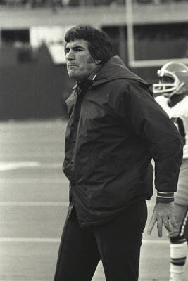 NFL Head Coach Forrest Gregg Of The Cleveland Browns 1975 OLD PHOTO ...