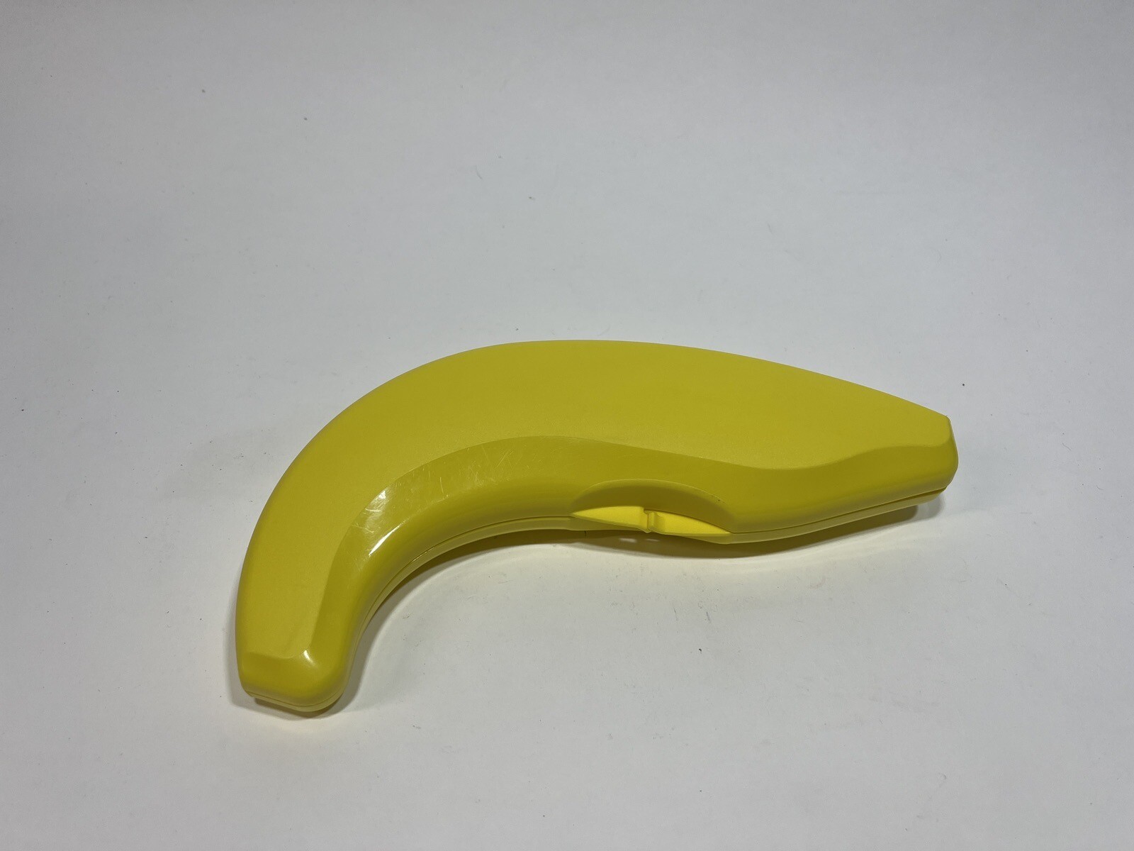 Tupperware Banana Keeper 6167 6168 Lunch Container Yellow Storage Snack ...