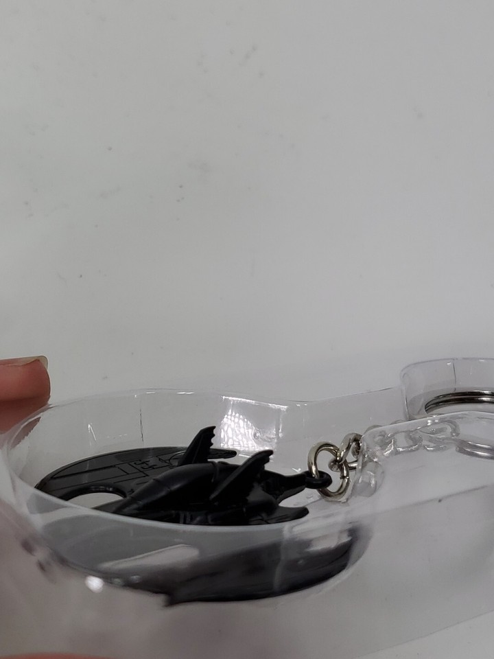 BATMAN METAL BATWING KEYCHAIN TIM BURTON MOVIE LOOTCRATE EXCLUSIVE | eBay