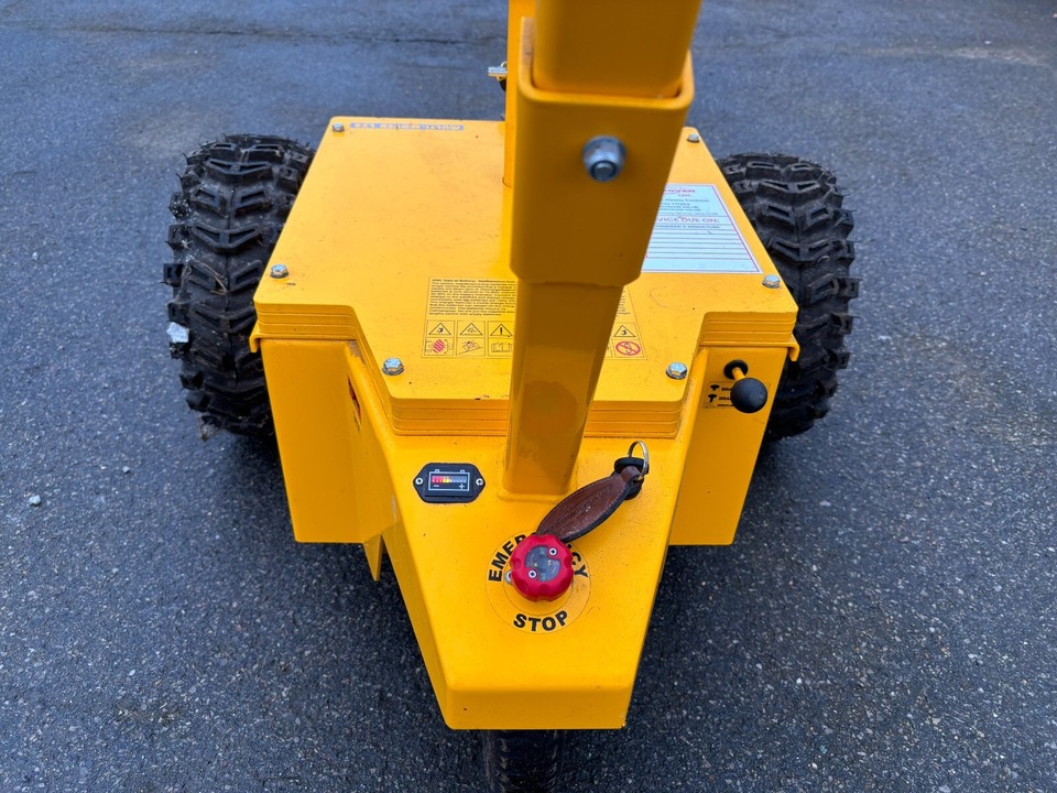 Pedestrian Tow Tug / Multi Mover T25 / Caravan/Boat/Trailer handling ...