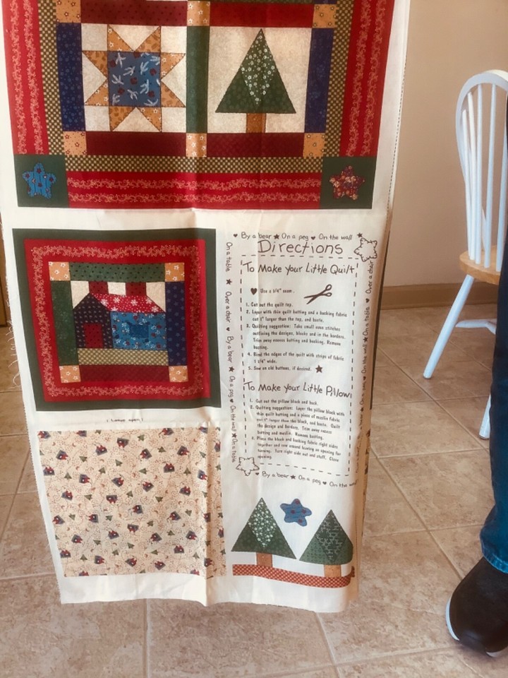 Vintage Fabric Panel - Fabri-Quilt MINI CHRISTMAS QUILT AND PILLOW CUT ...