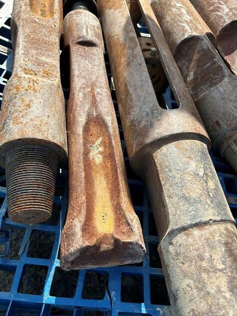 24" length cable tool chisel bit 5" wide for drilling inside well ...