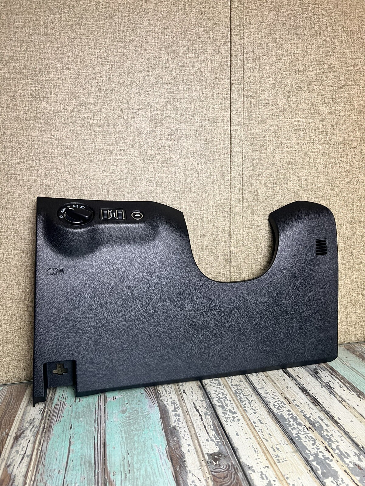 2018 CHRYSLER 300 UNDER KNEE DASH SWITCH COVER PANEL TRIM | eBay