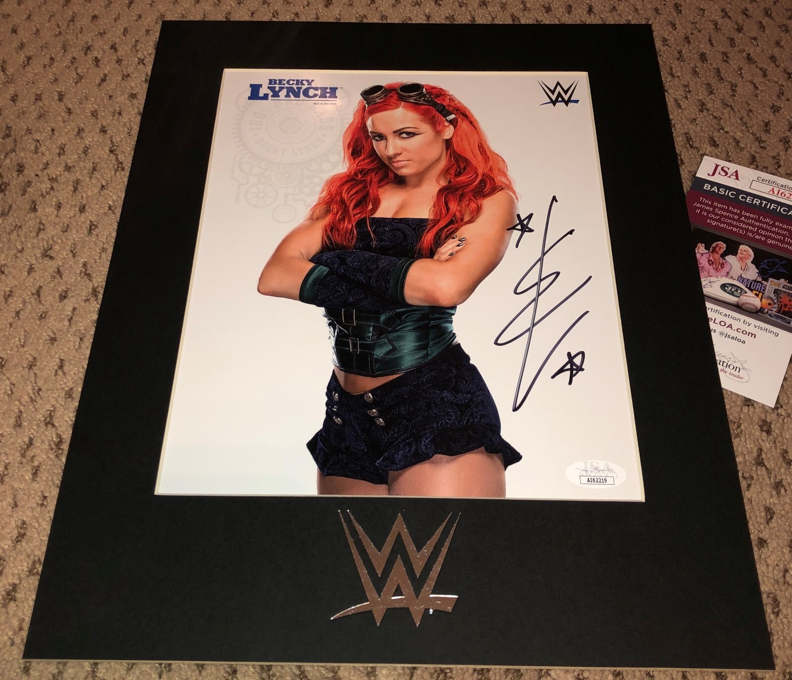 BECKY LYNCH SIGNED 8X10 PHOTO 11X14 MAT AUTOGRAPH WWE WWF JSA WRESTLING ...