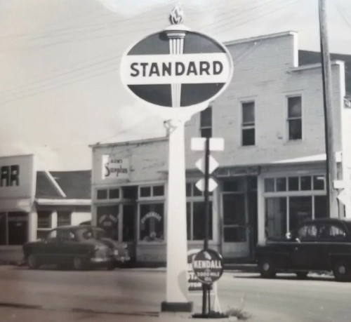 RPPC Large Standard & Kendall Oil & Gas Sign The Heights Houghton Lake ...