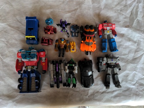 Hasbro Lot Of 15 Transformer Autobots and Decepticons Robot Action ...