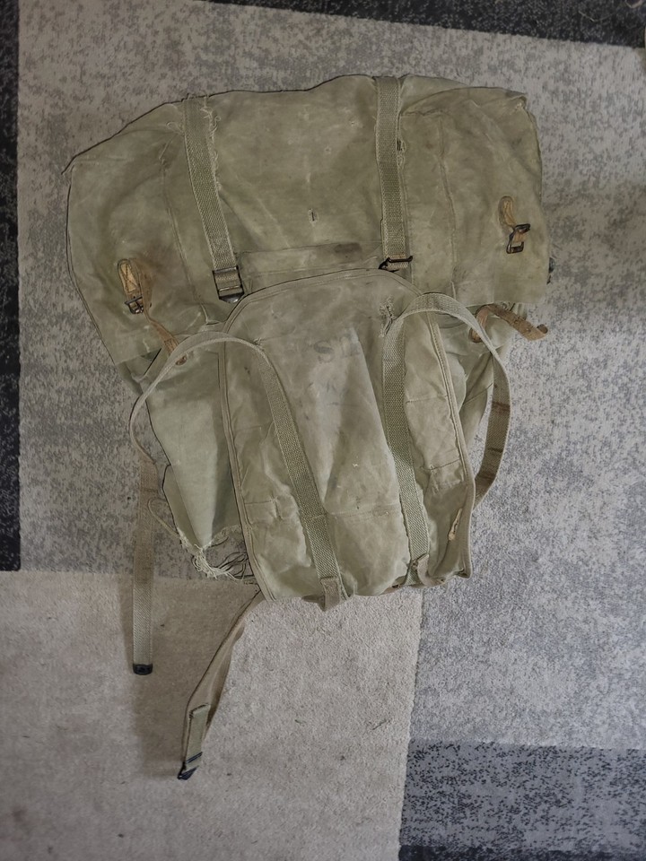 WWII US Army Backpack Frame ONLY Vintage Mountain Troop Metal Curved w ...