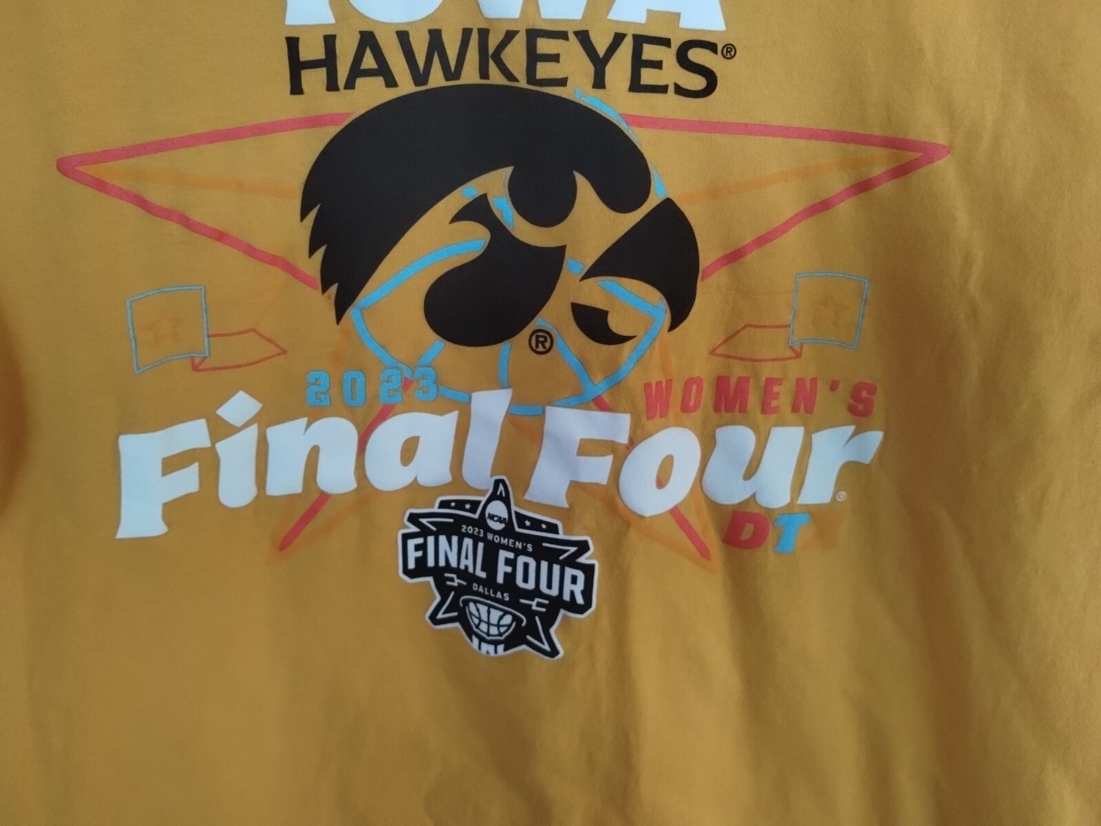 IOWA HAWKEYES Med. WOMENS 2023 NCAA FINAL Four 4 DTX T-SHIRT, Catlin ...