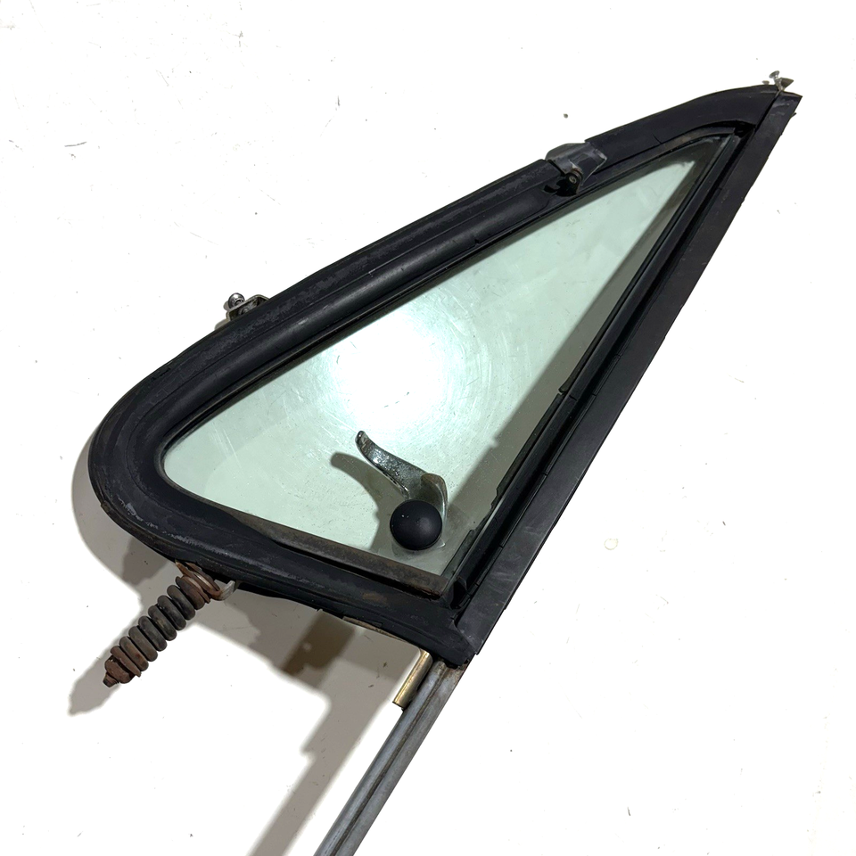 1982-1991 Chevrolet C/K vent glass (LH driver-side) wing window (C10 ...
