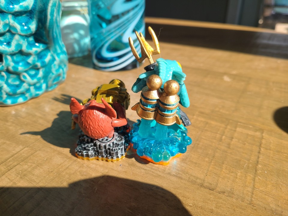 Skylanders Lot (2) Giants Trigger Happy Universe Gill Grunt Activision ...