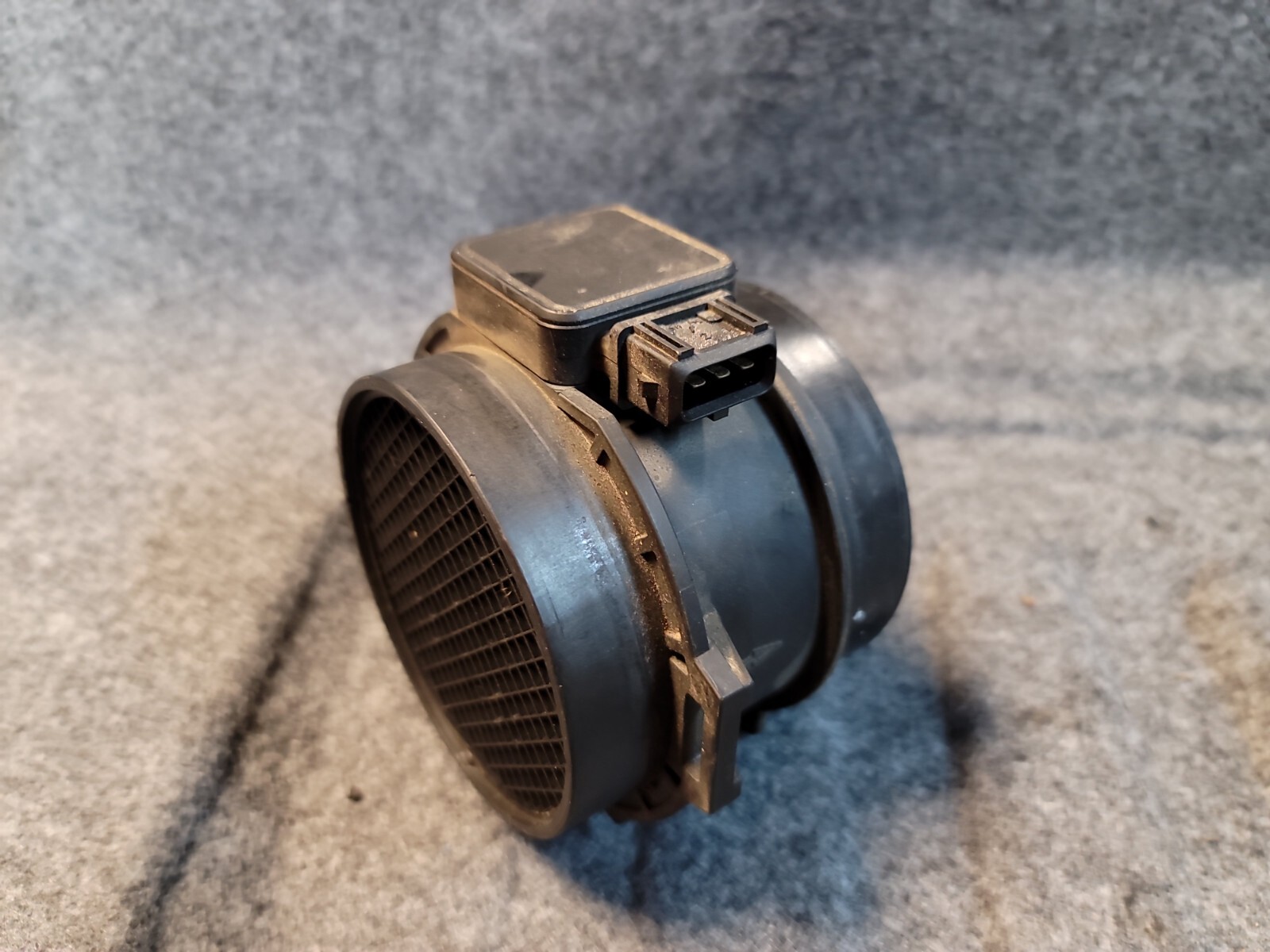 BMW M54 3.0L 6-Cyl Mass Air Flow Meter Intake AFM MAF E39 E53 E46 2001 ...