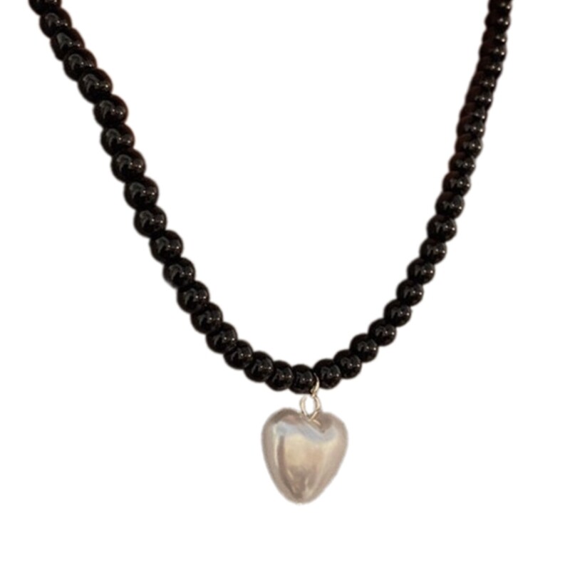 Fashionable Necklace with Heart Pendant Sophisticated Pearls Beaded ...