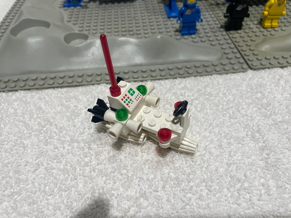 Vintage Lego Space. Set 6971 : Inter-Galactic Command Base (1984) Space ...