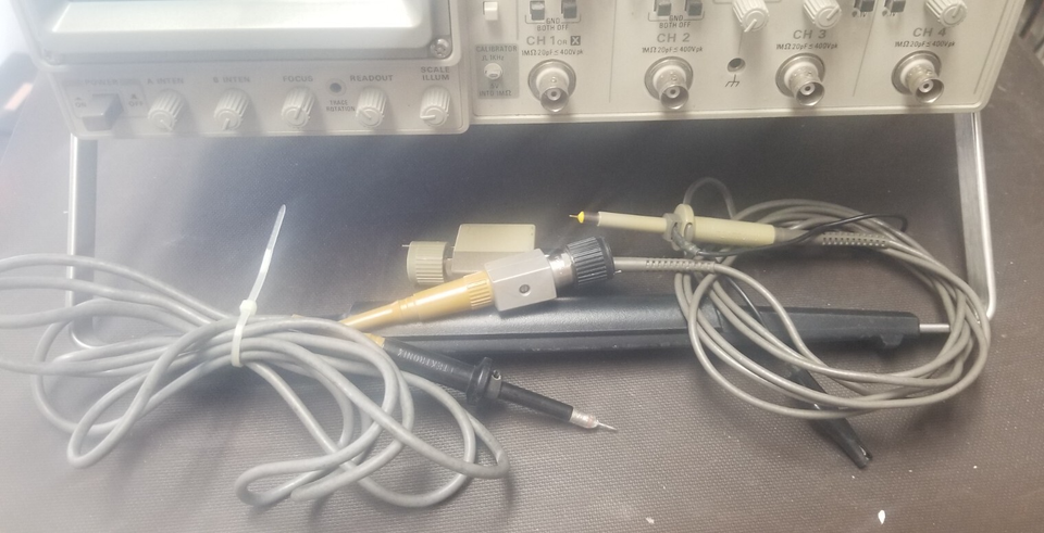 Tektronix 2245 Oscilloscope 100MHz 4 ch. 2 probes WORKS GREAT & BRIGHT ...