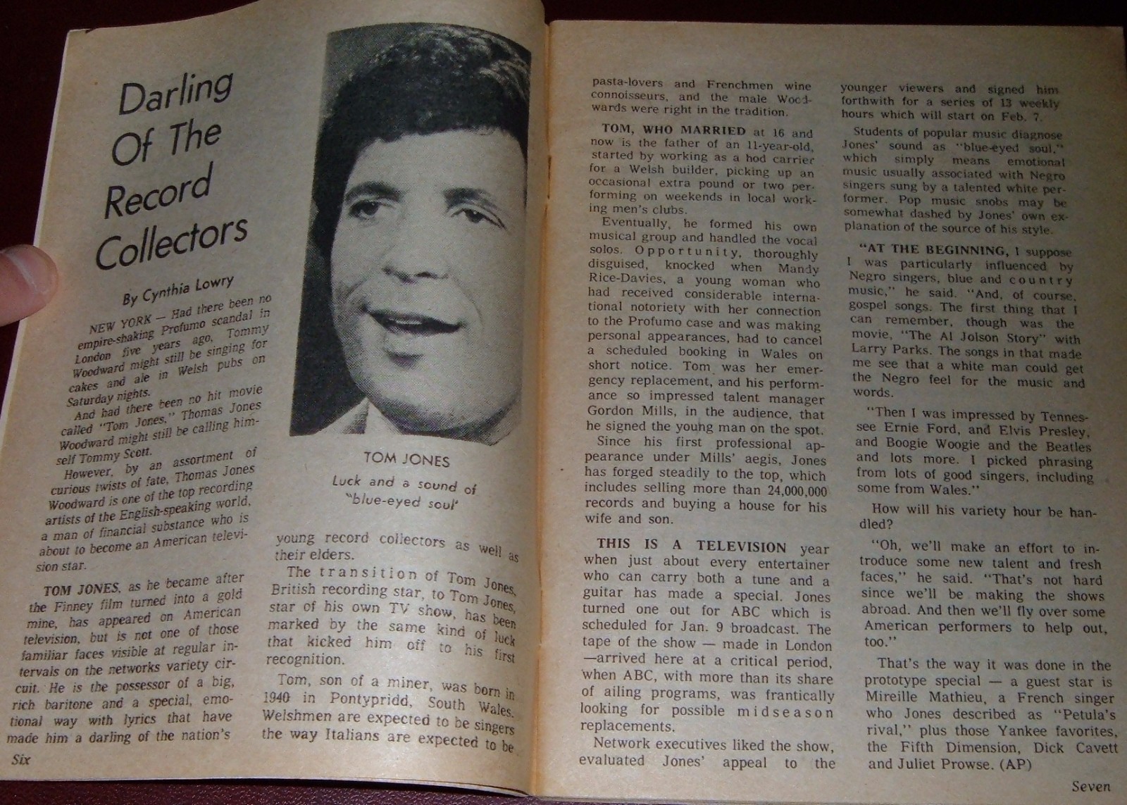 CHICAGO TV PREVUE GUIDES~DOTTY FOTHERGILL~BILLY HARDWICK~JIM STEFANICH ...