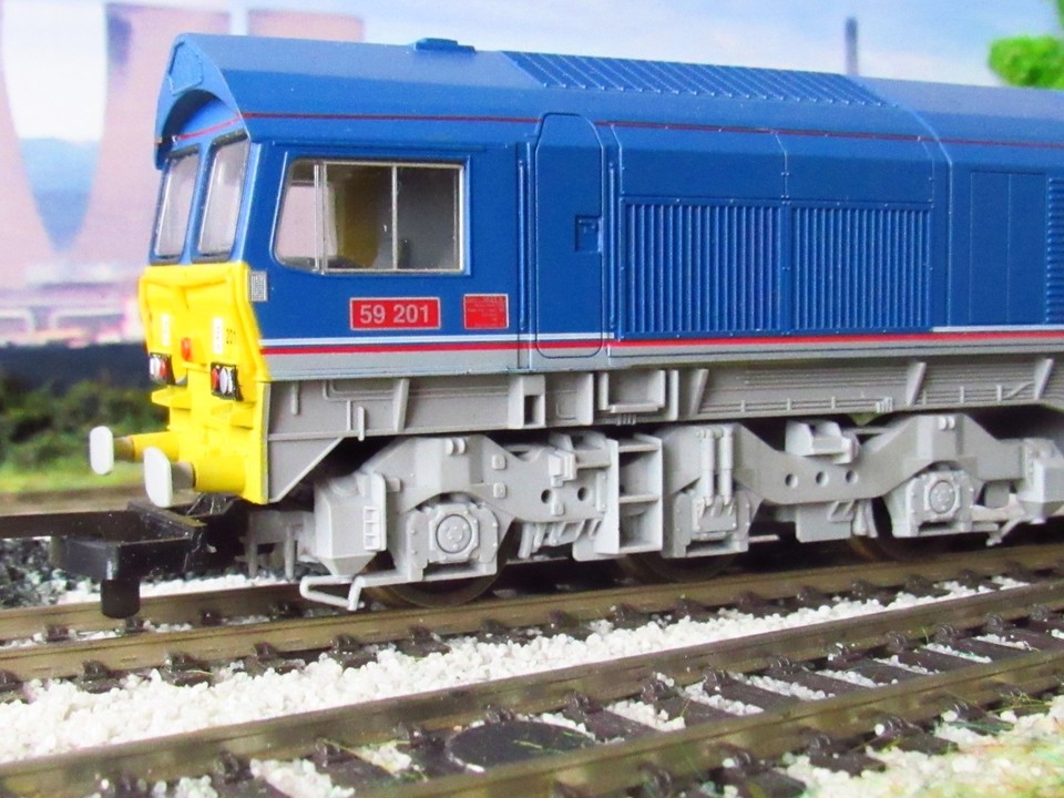 LIMA Class 59 as 59201 in National Power Blue/Grey livery OO gauge ...