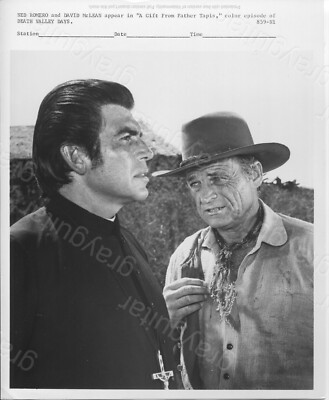 1970 Press Photo of Actors NED ROMERO & DAVID McLEAN in DEATH VALLEY ...