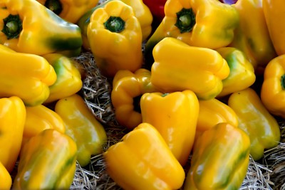 20 Seeds Mini Golden Bell Pepper Heirloom Natural Non GMO Sweet and ...